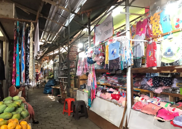 Pedagang Pasar di Pasar Tradisional Pati Sepi Pembeli